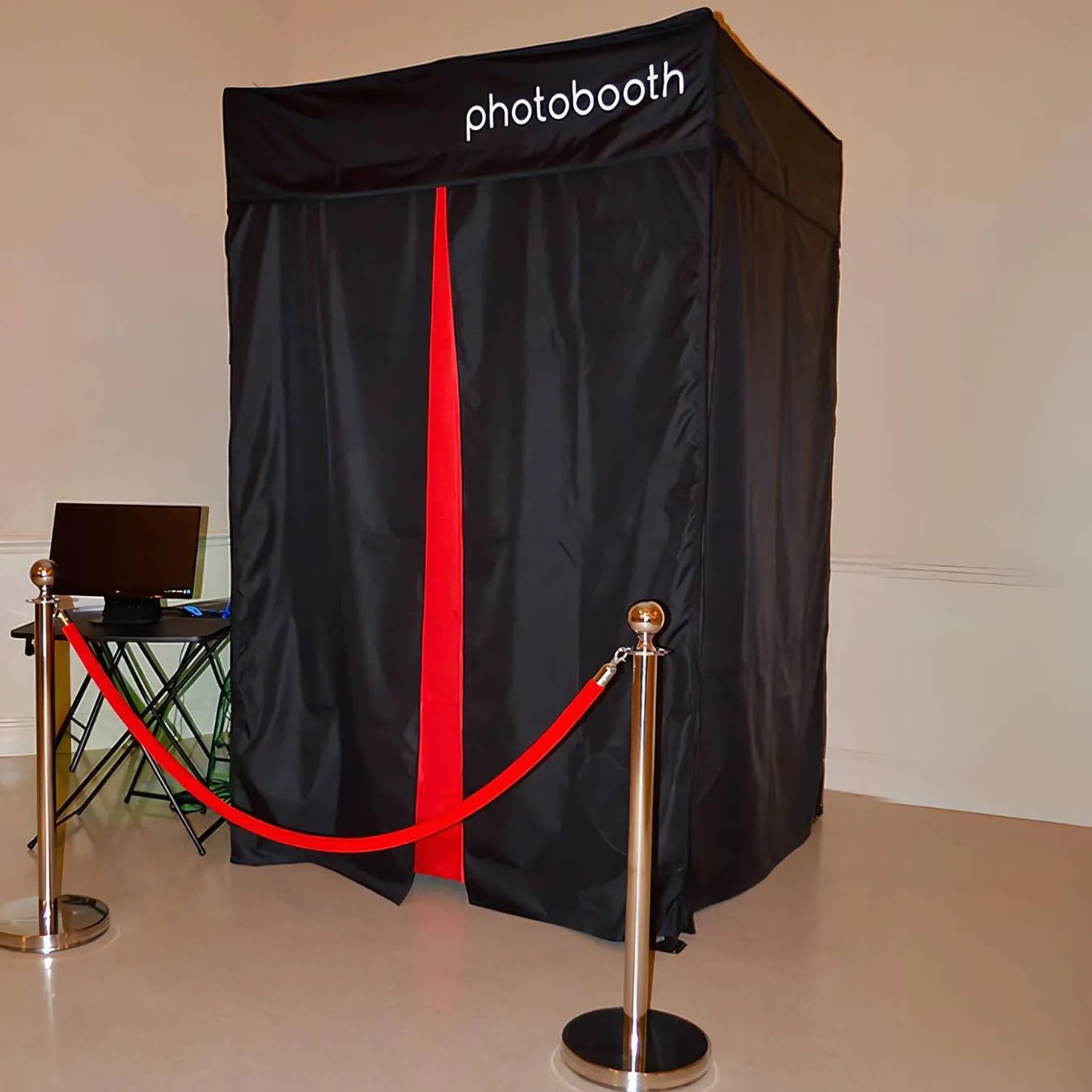 Enclosed Photo Booth | Toronto Balloon Delivery