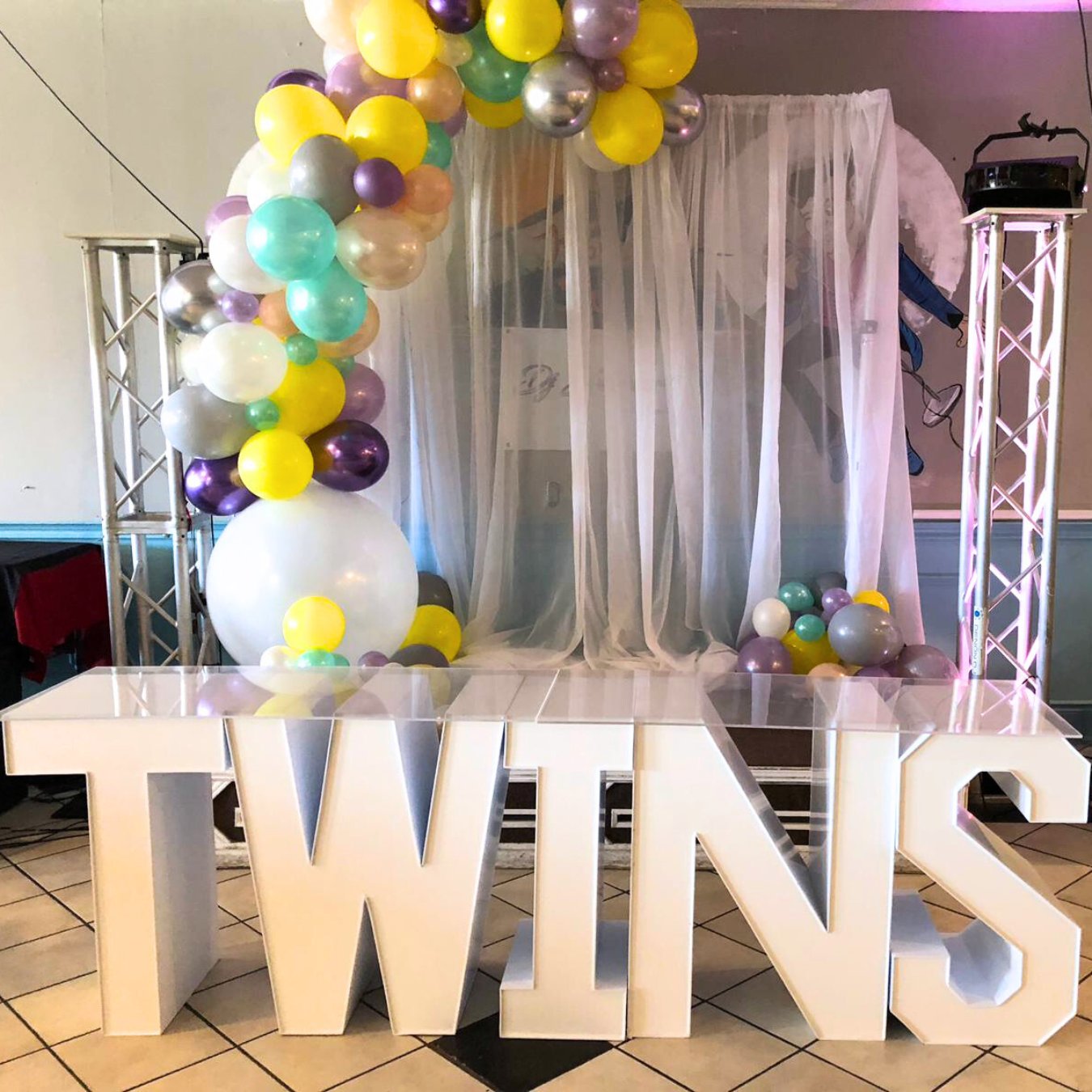 Custom Marquee Block Letters Table | Toronto Balloon Delivery